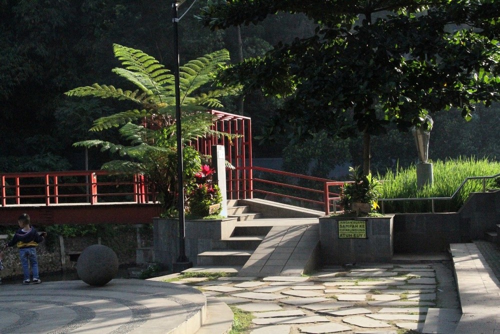 Bercermin di Wajah Sungaiku | Kumpulan Esai